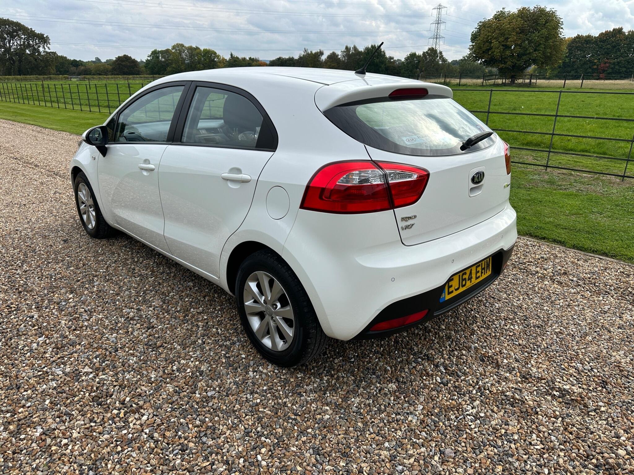 Used 2014 Kia Rio 1.1 CRDi EcoDynamics VR7 Euro 5 (s/s) 5dr for sale in ...